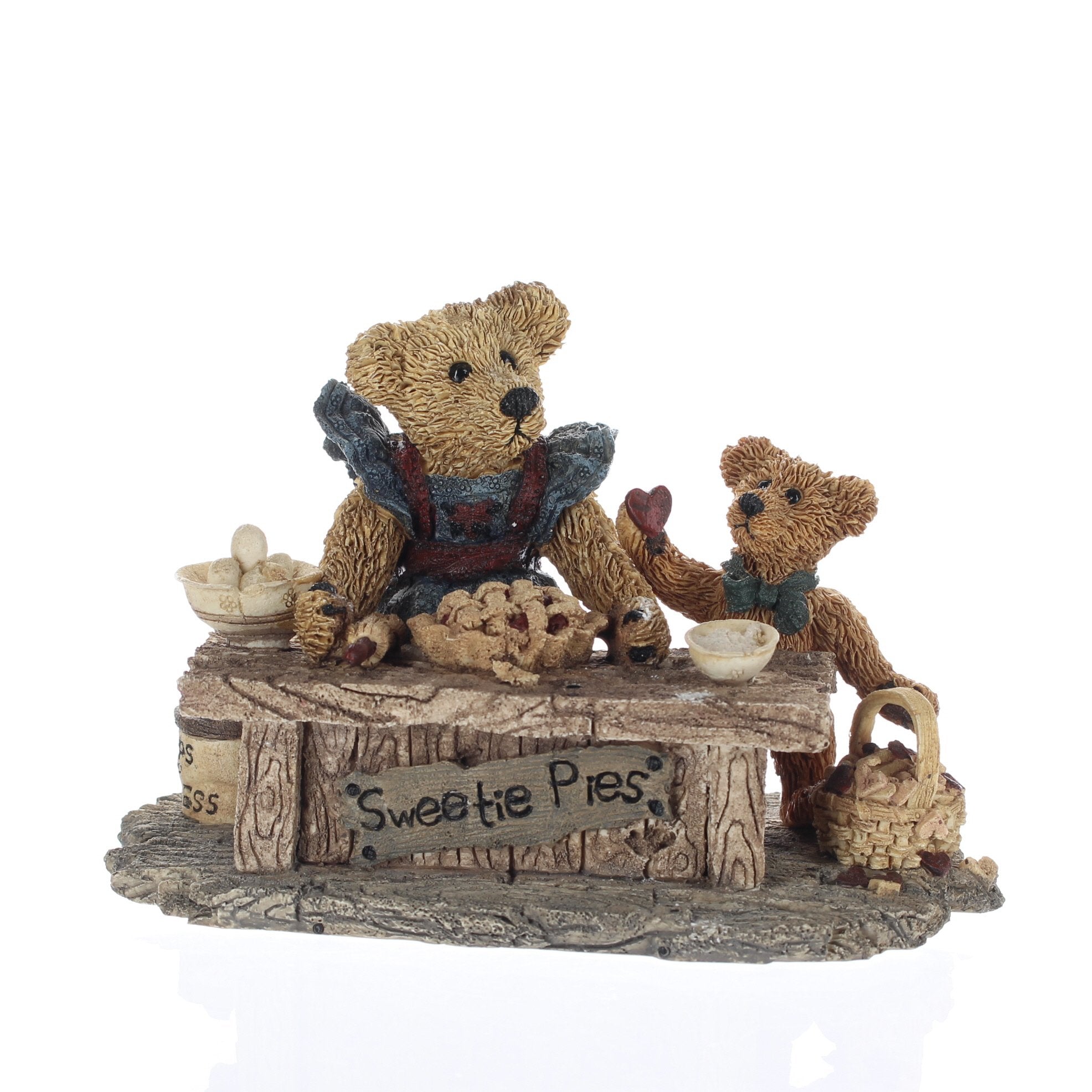 The Bearstone Collection Vintage 1993 Resin Figurine 2015 – AKC Emporium